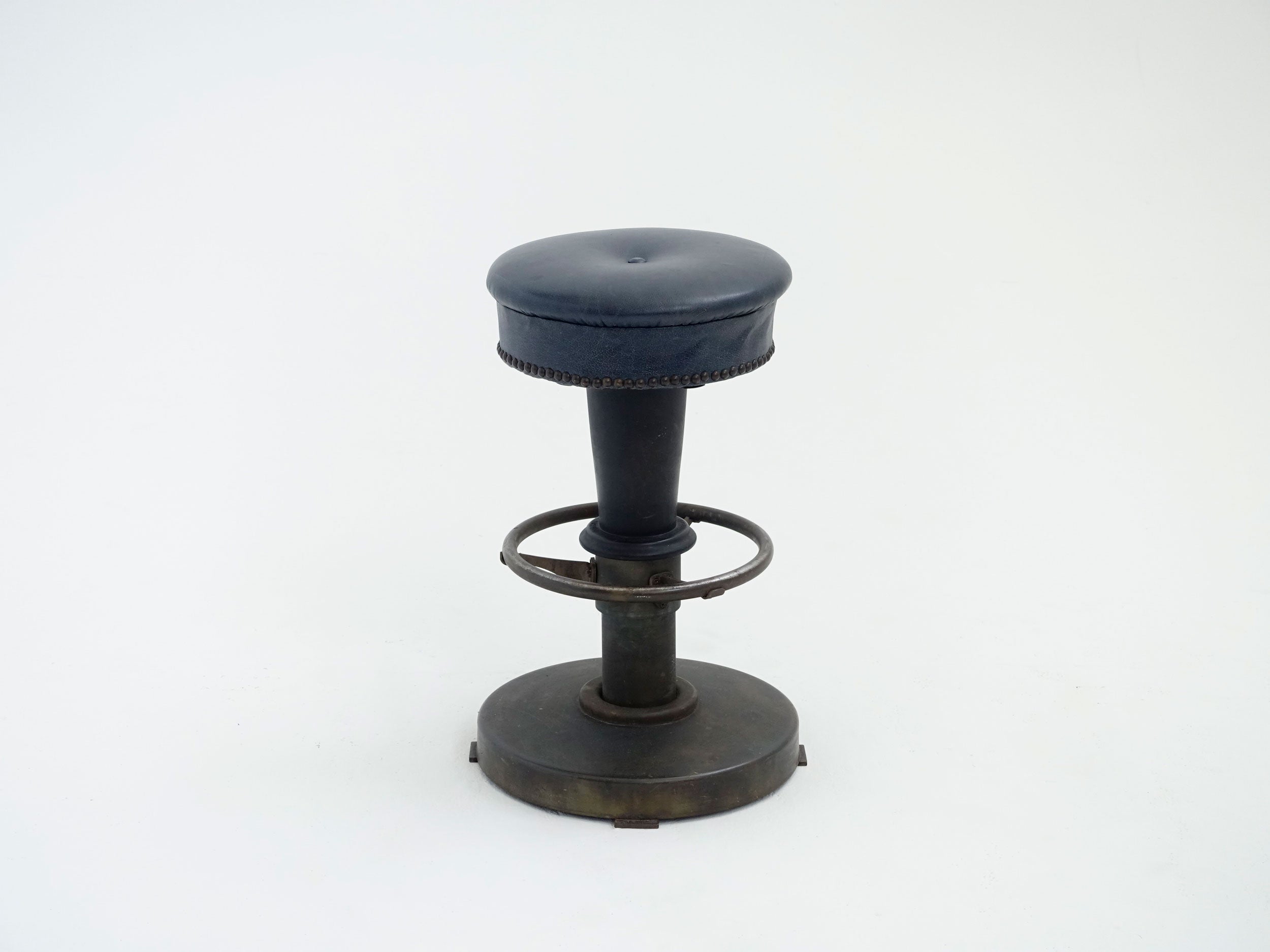 Counter Height & Lower Stools – ACE PROPS