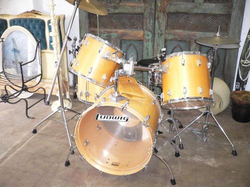 Drums / Percussion – ACE PROPS